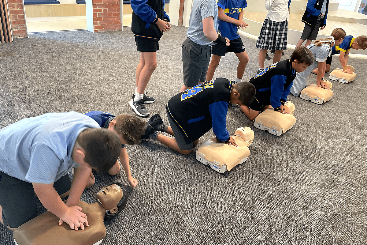Year 6 First Aid Training - St Peter's Woodlands